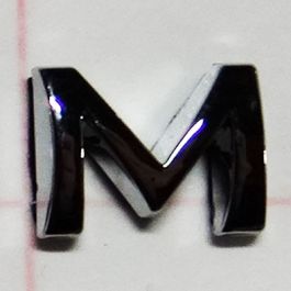 Lettre adhésive chromée M - lettrage adhésif chromé : Autosignalétique